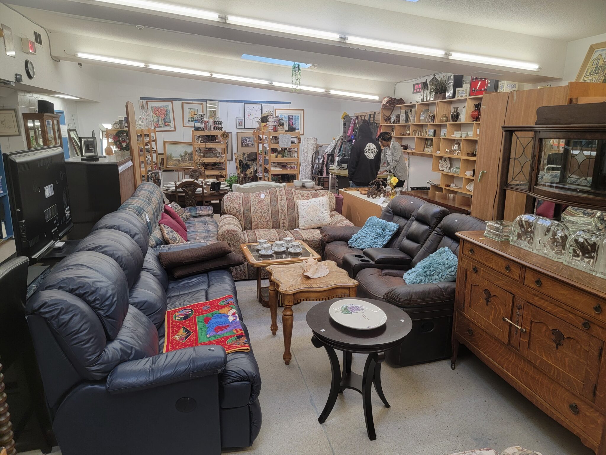 WASL: Furniture and Housewares Thrift Store